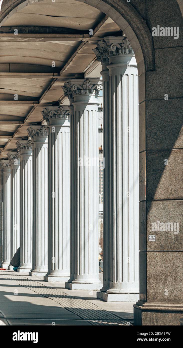 Columns outside exterior hi-res stock photography and images - Alamy