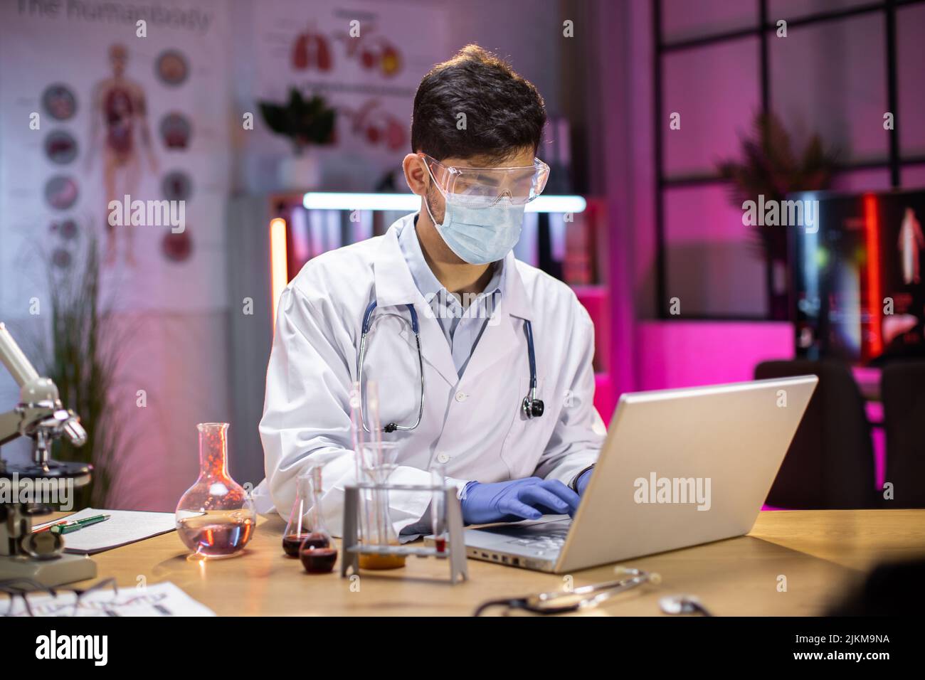 Indian scientists hi-res stock photography and images - Alamy