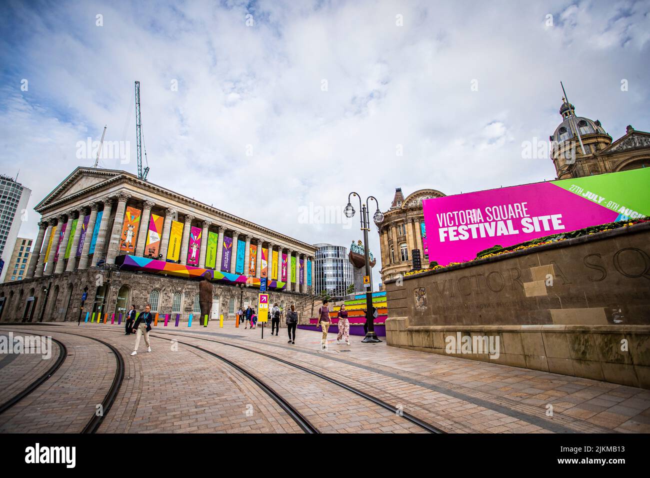 Birmingham commonwealth bull statue hi-res stock photography and images ...