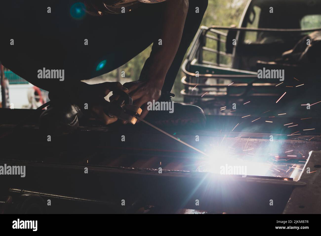 A selective of hands welding in a garage Stock Photo - Alamy