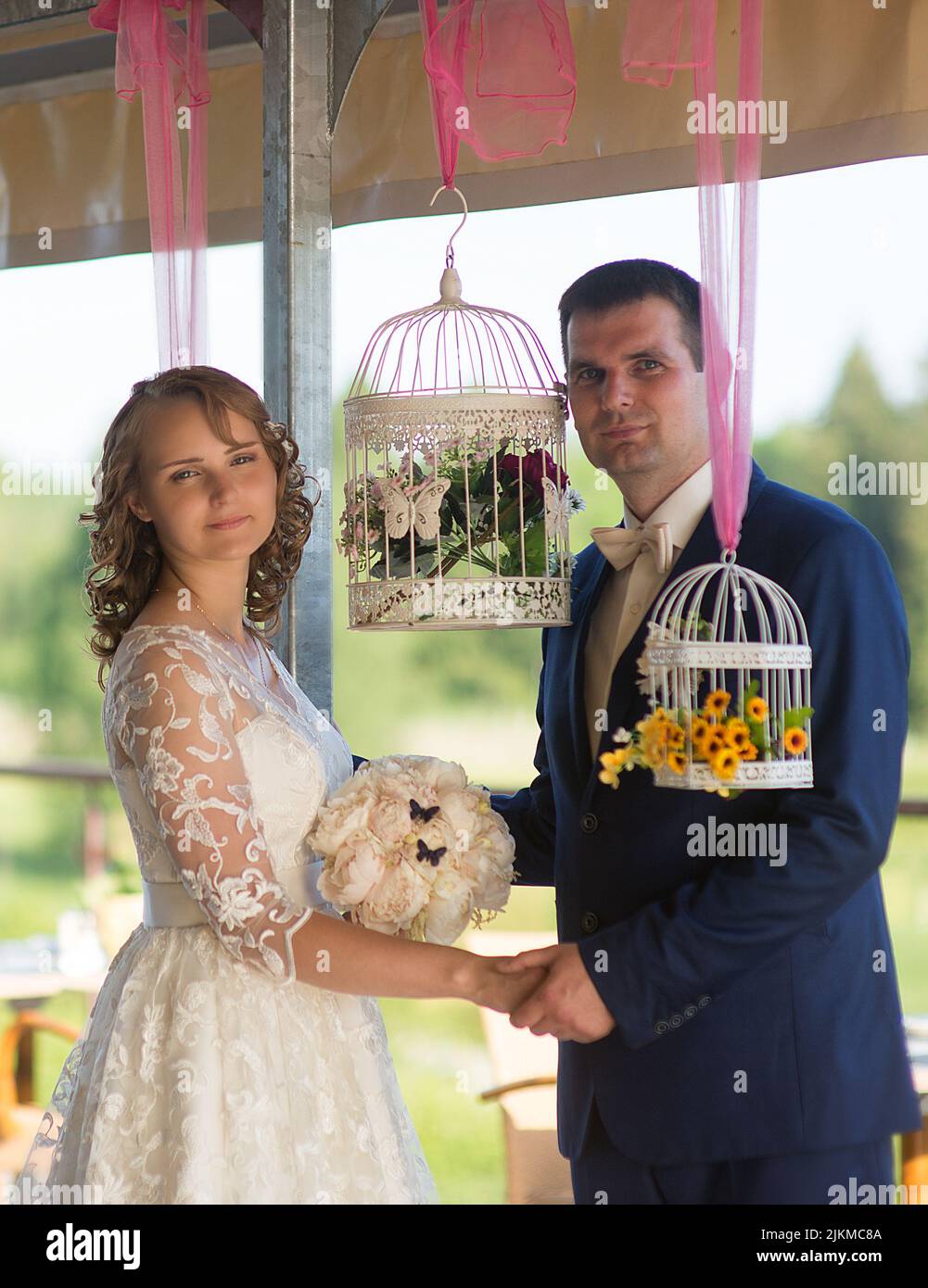 Groom vertical hi-res stock photography and images - Alamy