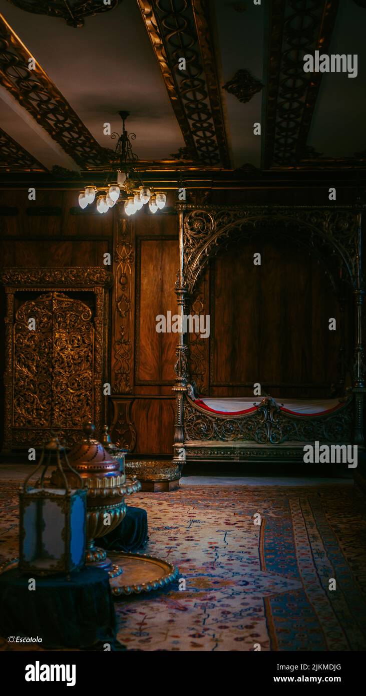 Old room and furniture hi-res stock photography and images - Alamy