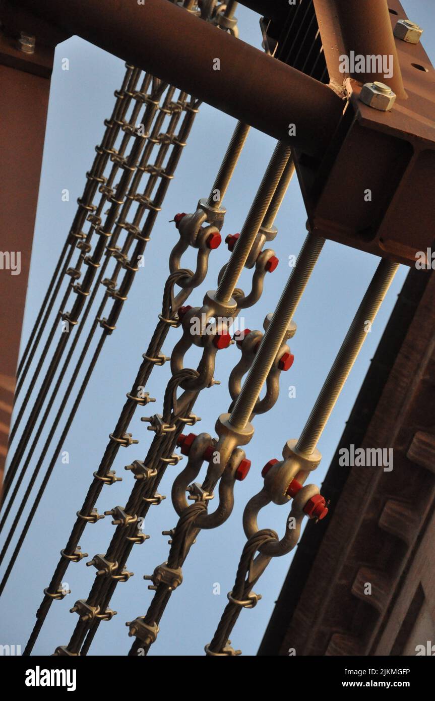 Blue sky steel frame hi-res stock photography and images - Alamy