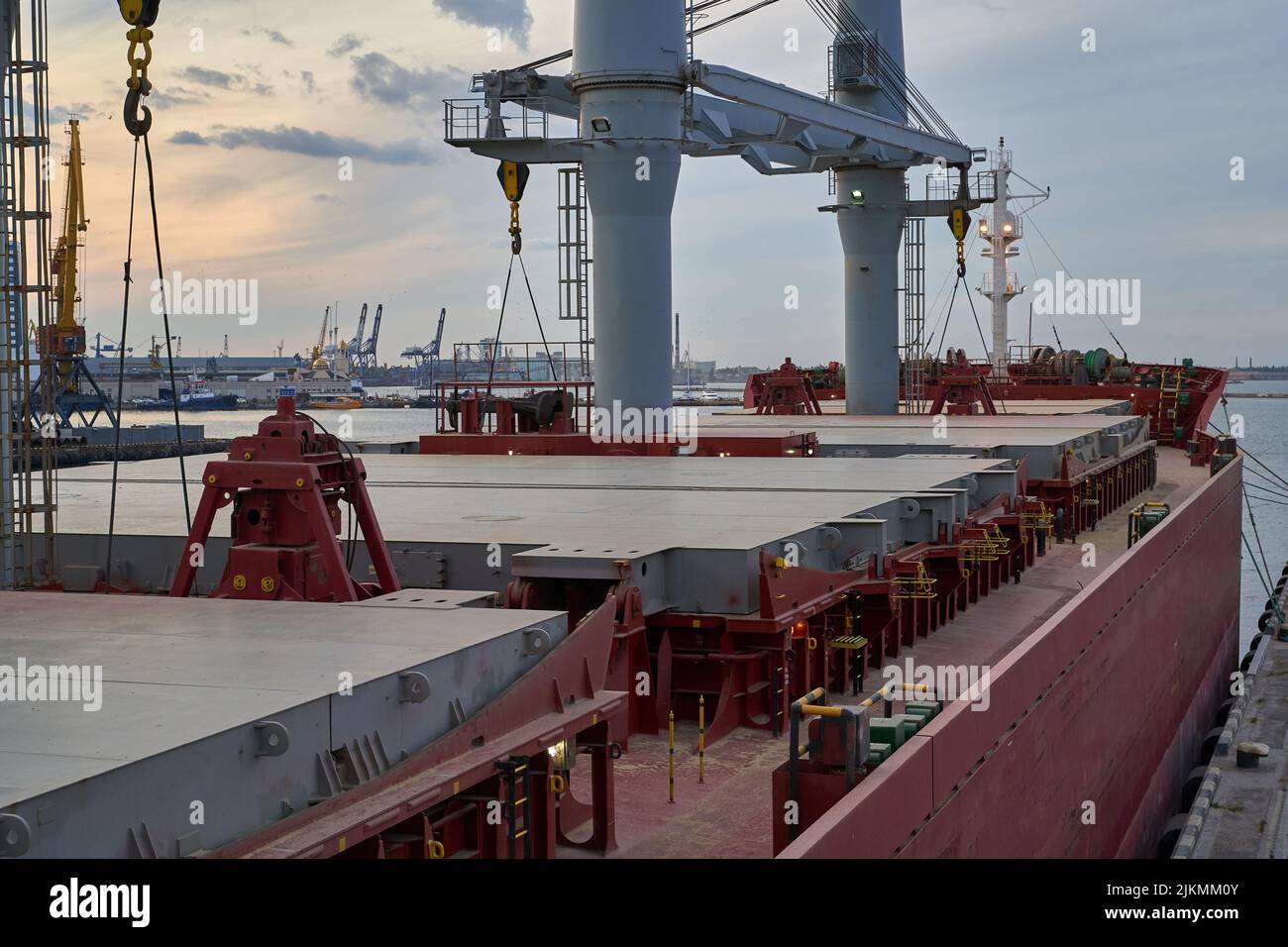 Bulk carrier corn hi-res stock photography and images - Alamy