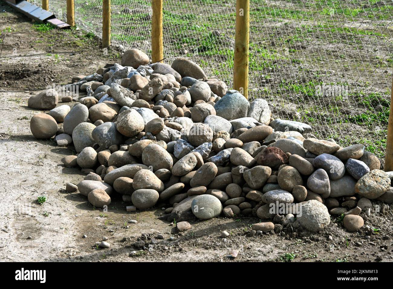 White stones on side of road hi-res stock photography and images - Alamy