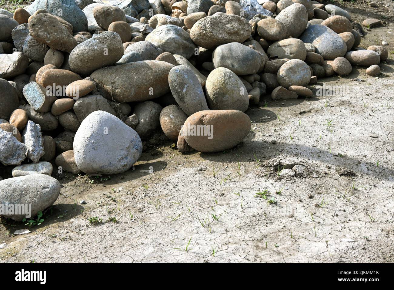 Big stones hi-res stock photography and images - Alamy
