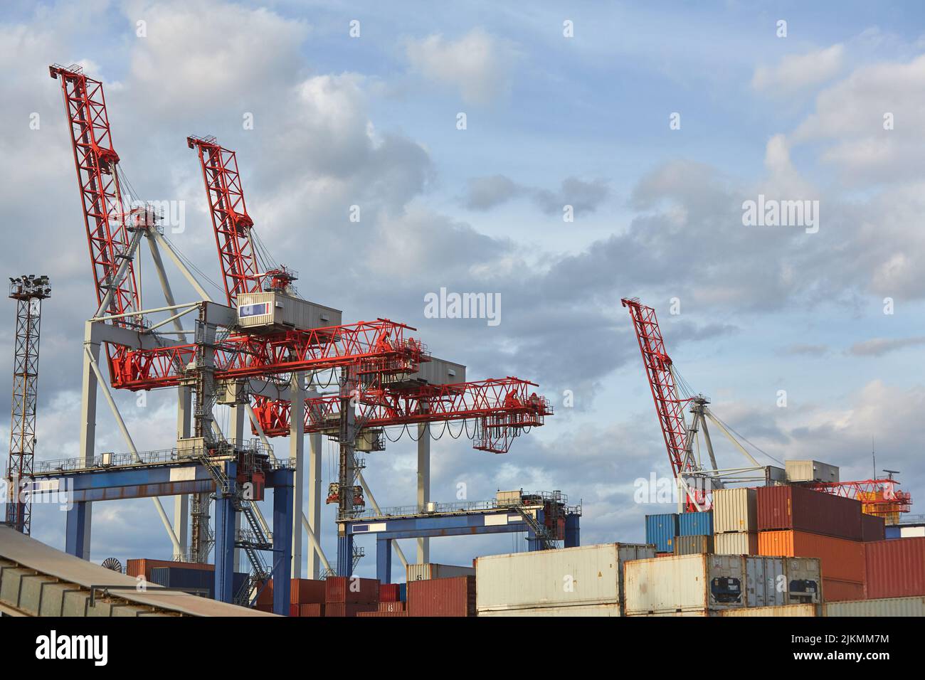 Industrial dock yard hi-res stock photography and images - Alamy