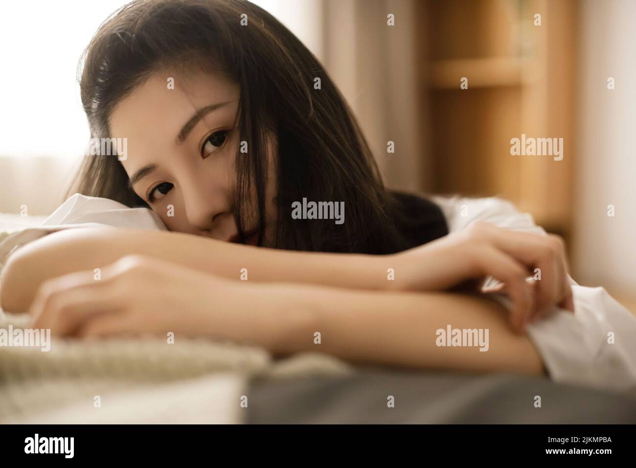 Leaned woman hi-res stock photography and images - Alamy