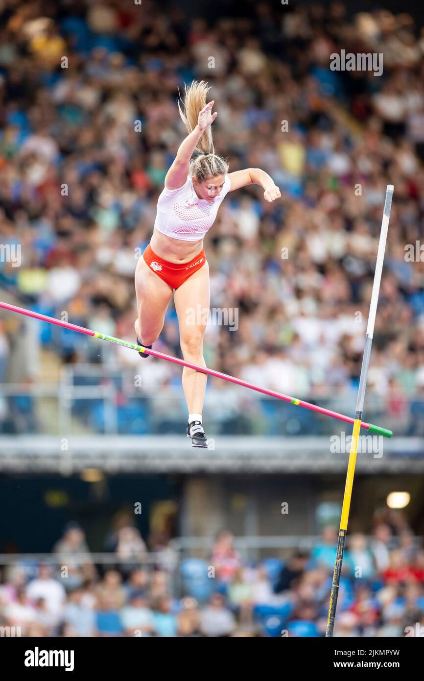 Molly caudery pole vault hi-res stock photography and images - Alamy