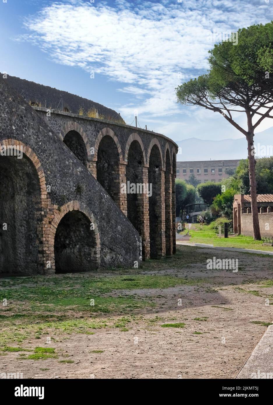 Elliptical structure hi-res stock photography and images - Alamy