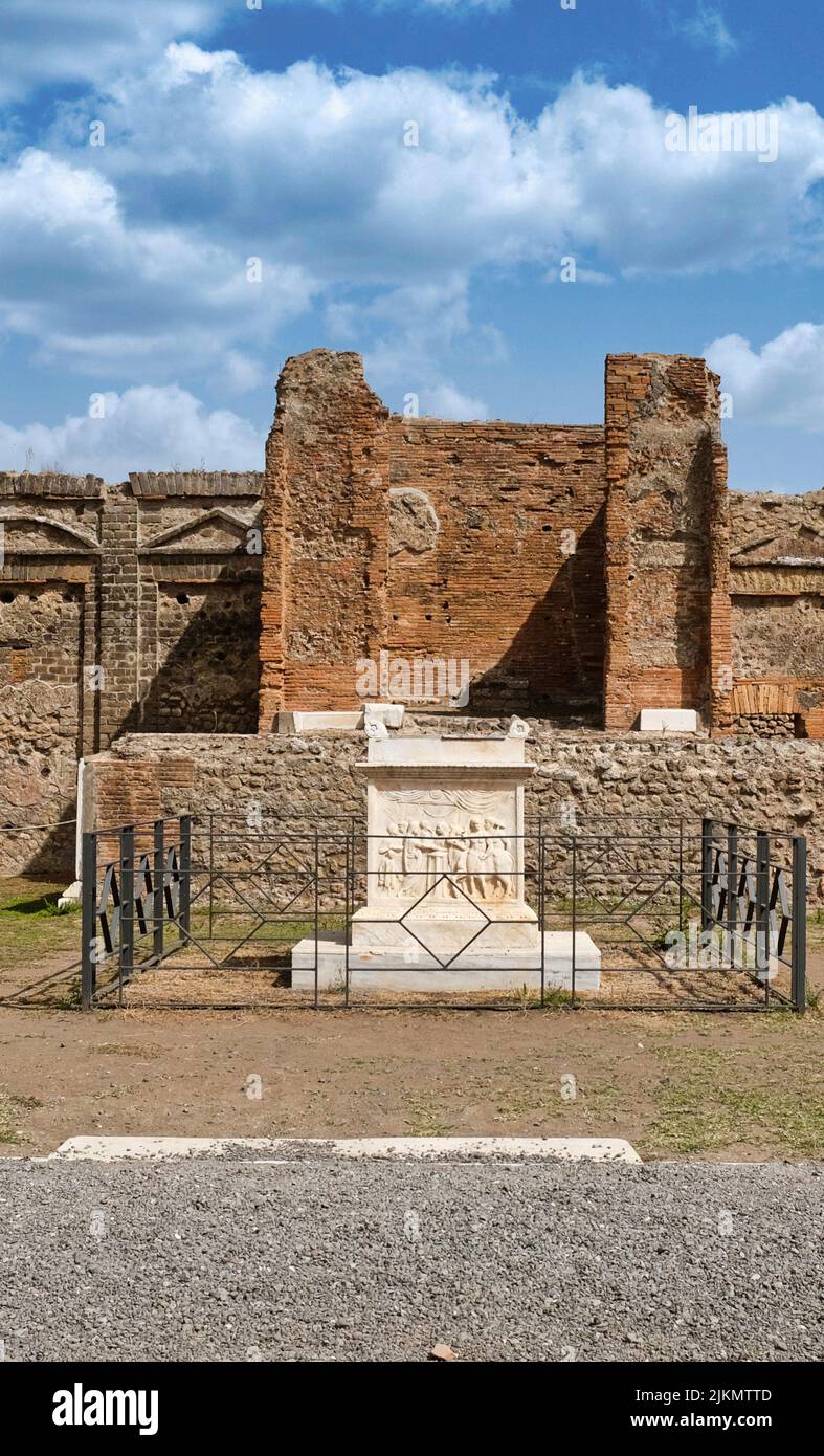 Temple of Genius Augusti at the ancient city of Pompeii Stock Photo - Alamy
