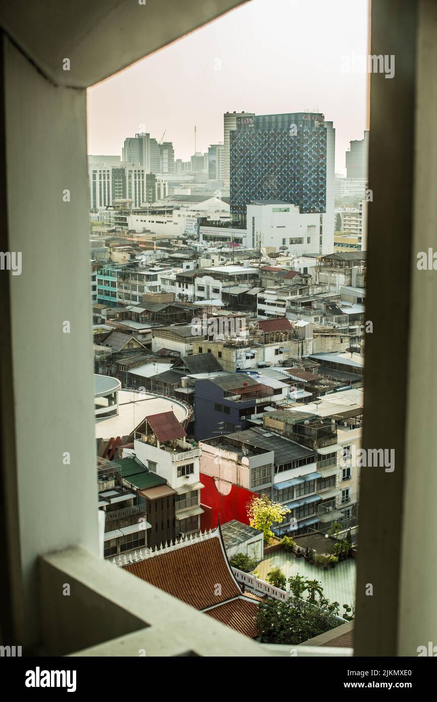 Traditional vertical window hi-res stock photography and images - Alamy