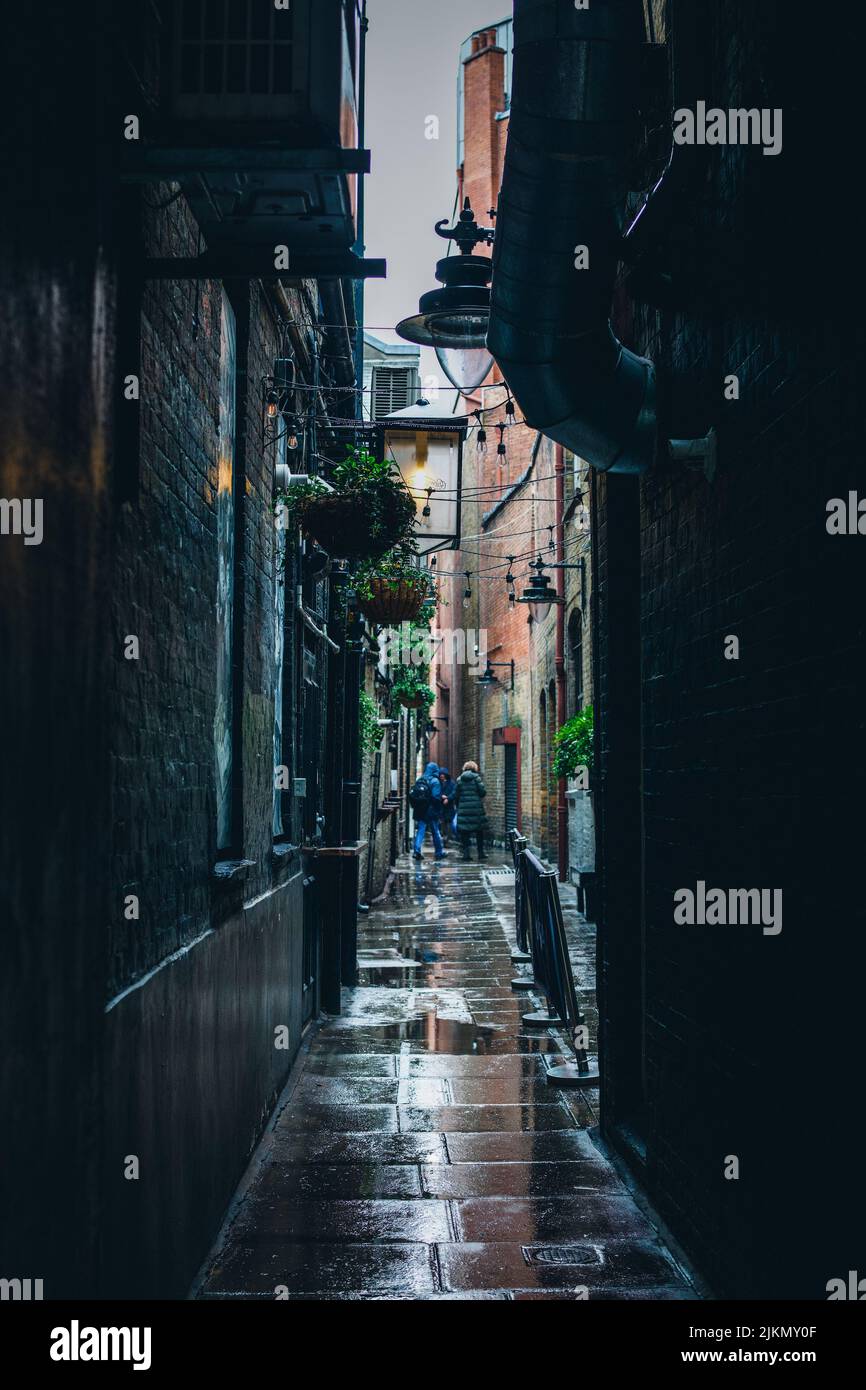 Ally building house architecture hi-res stock photography and images ...