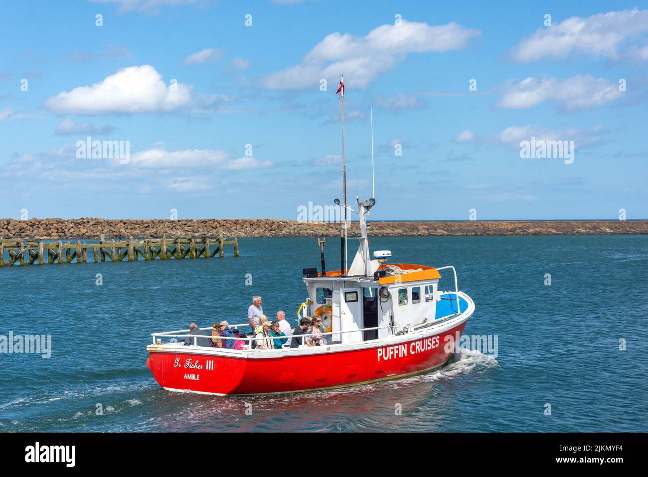 Puffin cruises excursion boat leaving amble harbour seaside excu hi-res ...