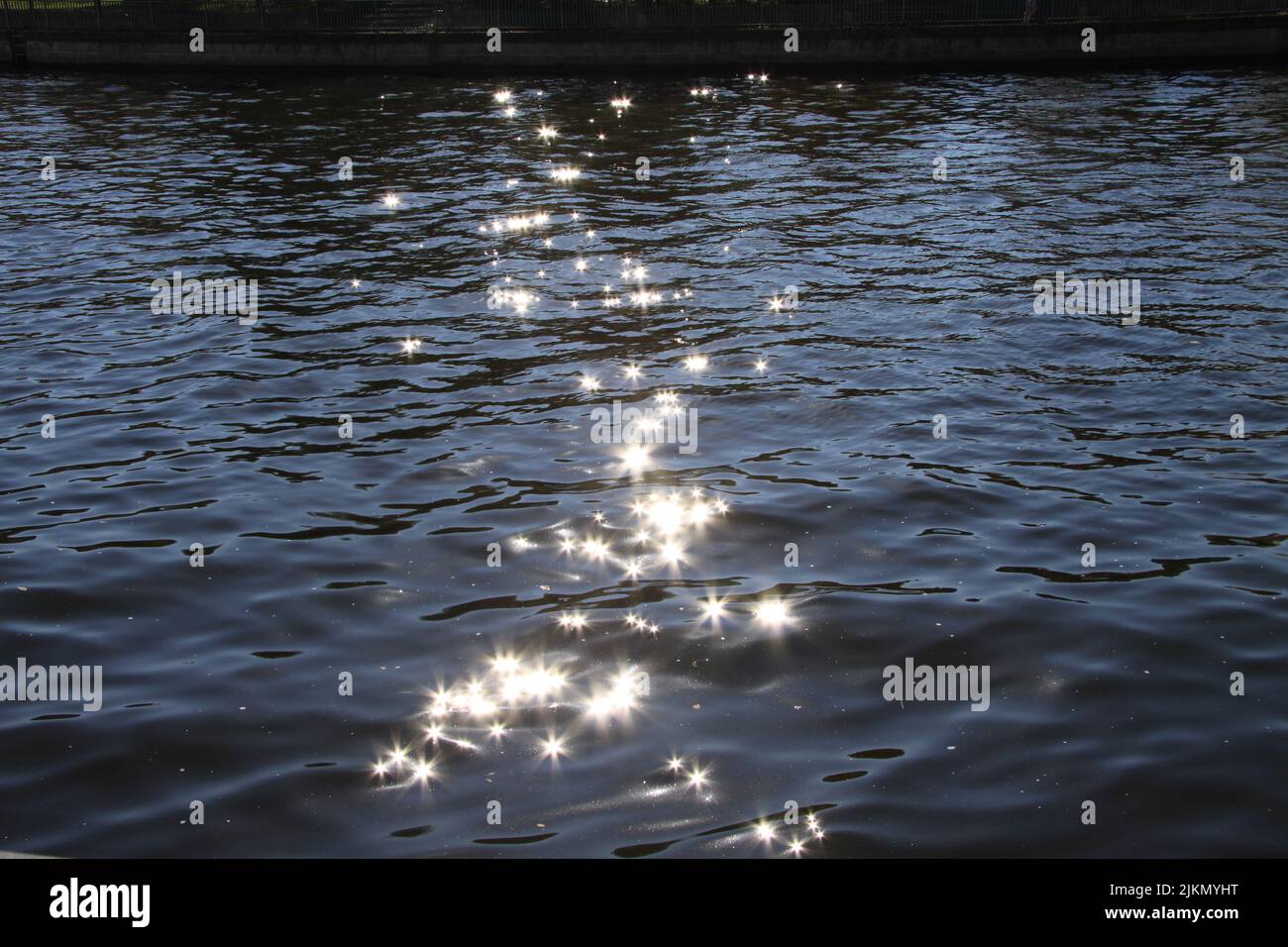 Shiny day hi-res stock photography and images - Alamy