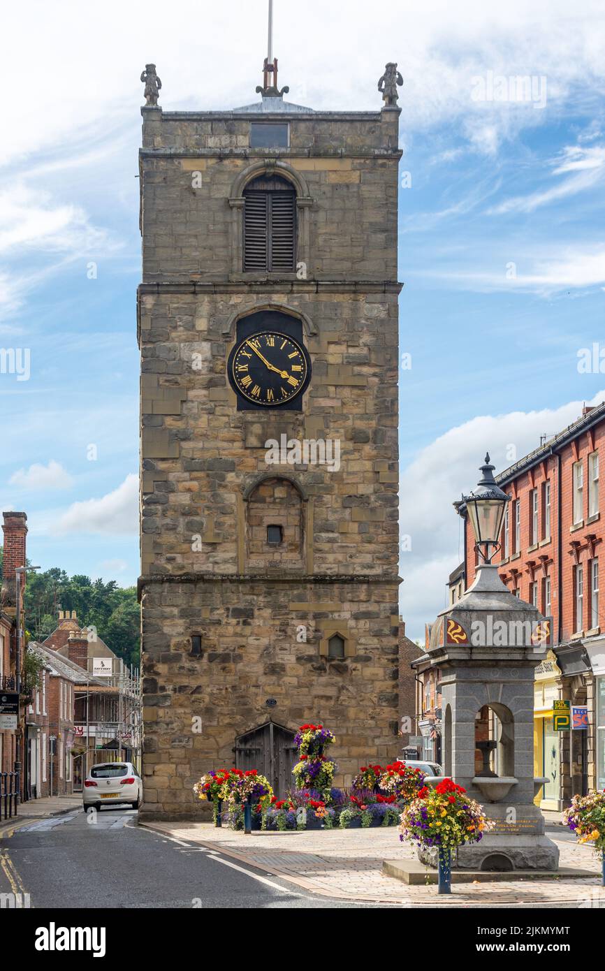 17th century bunting fountain morpeth clock tower market place t hi-res ...