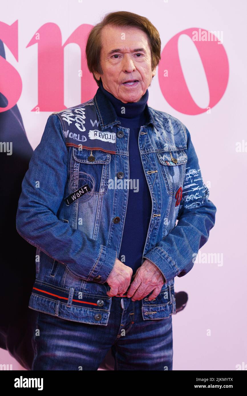 Spanish singer Raphael presents 'Raphaelismo' exhibition at the ...