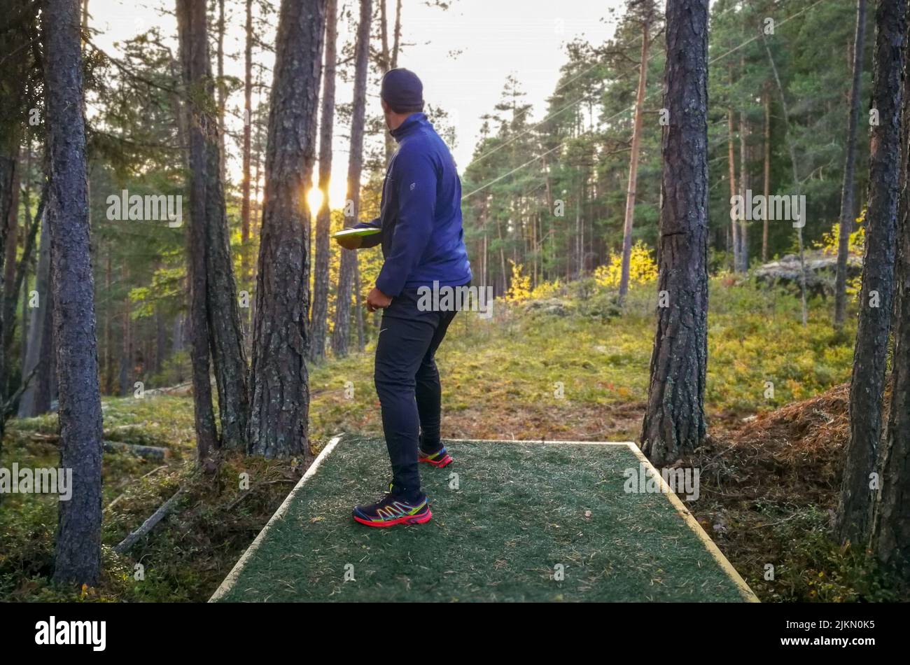 Disc golf player hi-res stock photography and images - Alamy