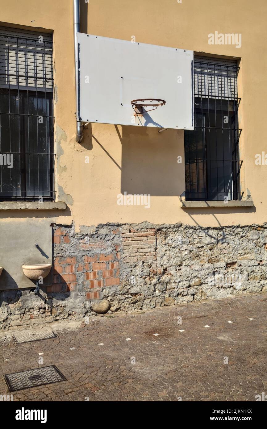 Counter hoop hi-res stock photography and images - Alamy