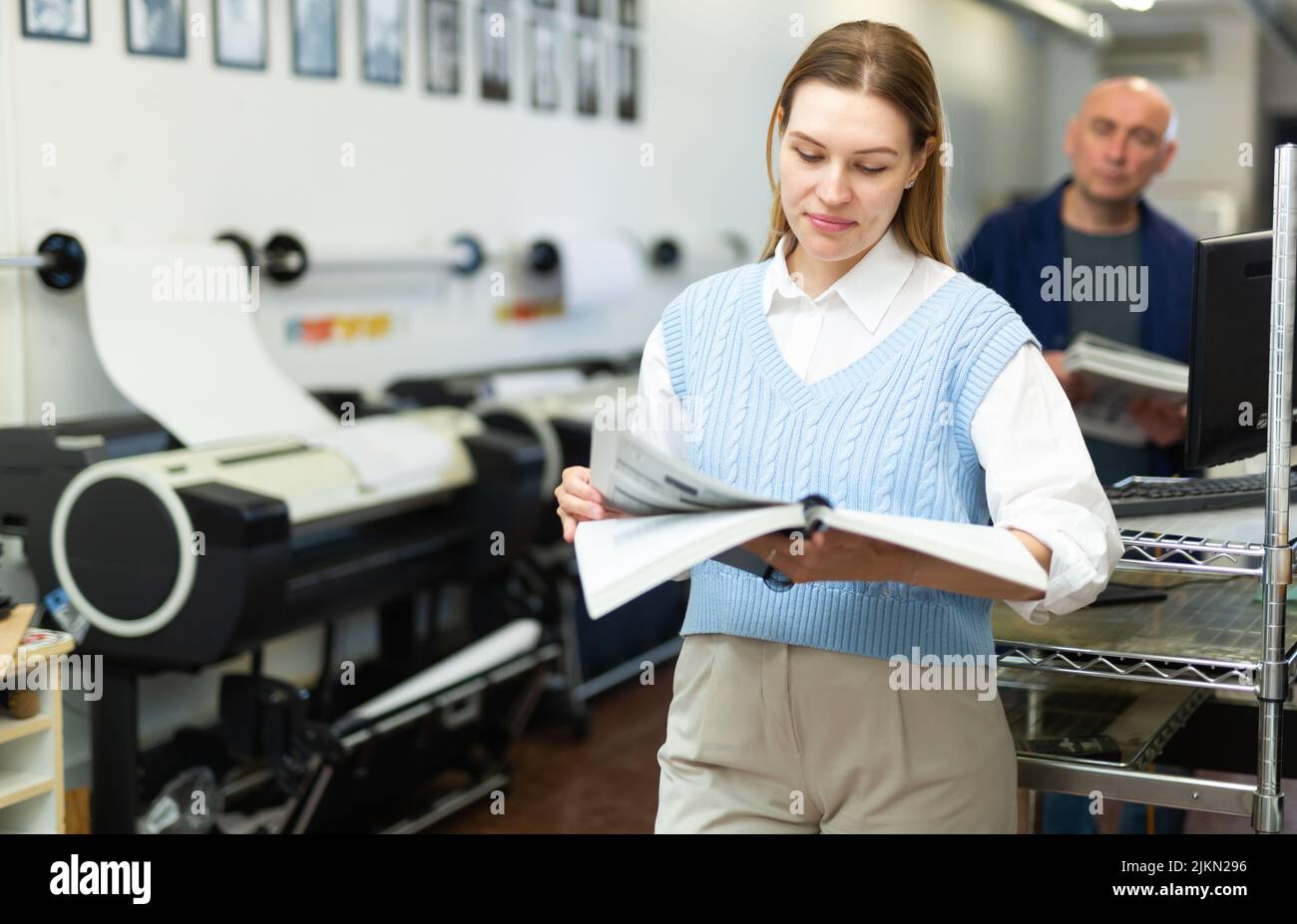 Book printing press modern hi-res stock photography and images - Alamy