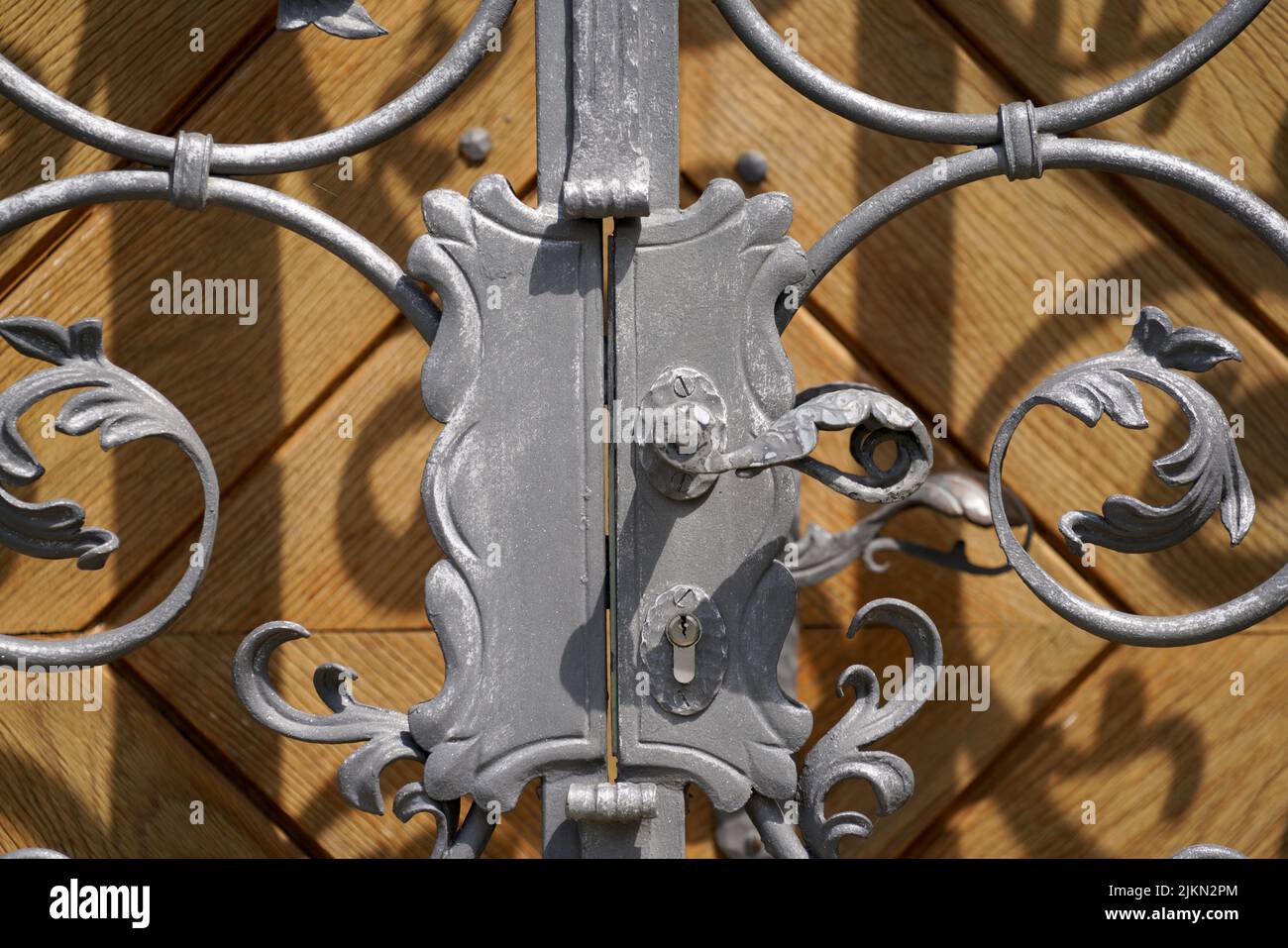 Forged handle hi-res stock photography and images - Alamy