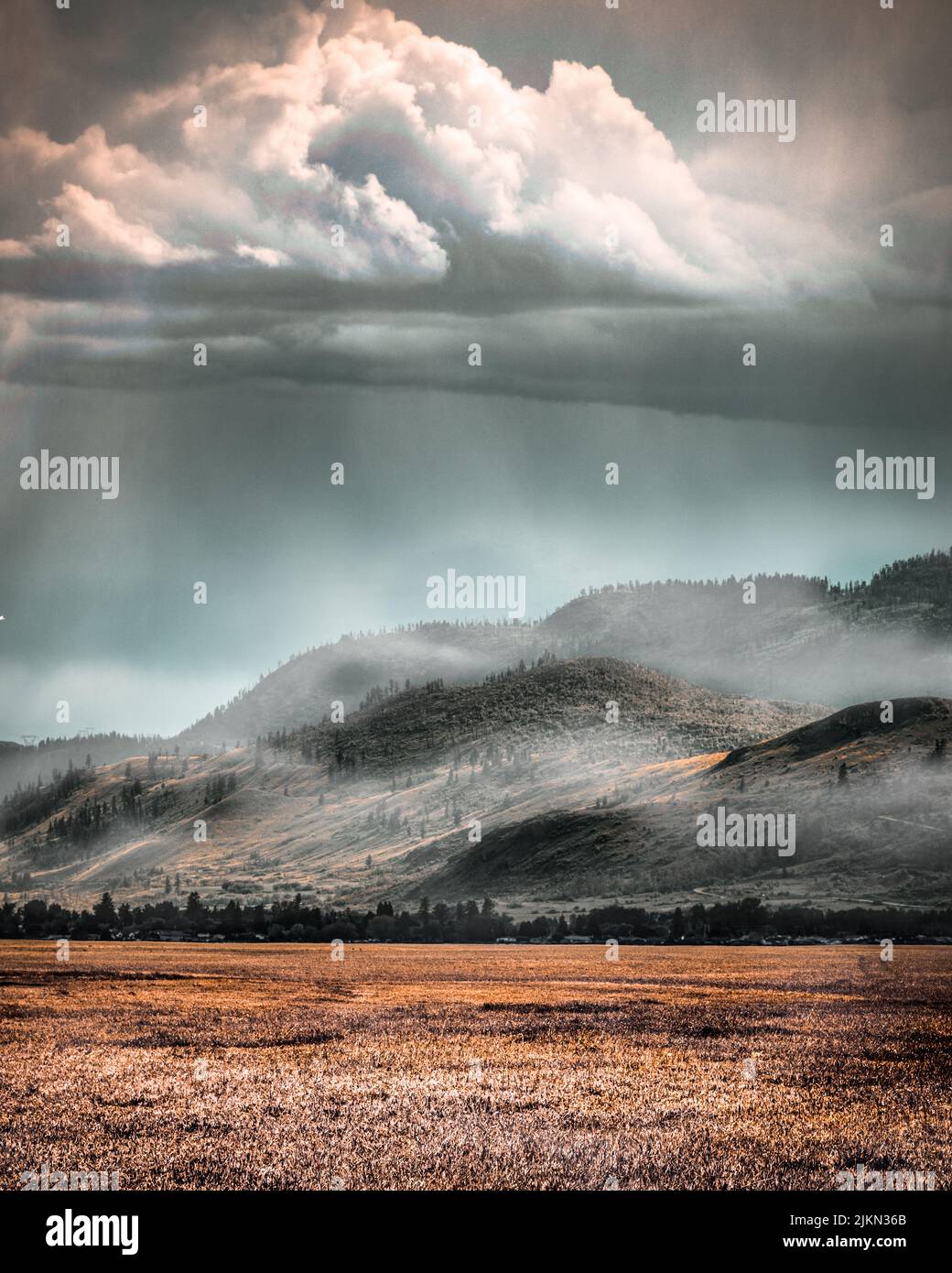 Fog foggy cloud cloudy hi-res stock photography and images - Alamy