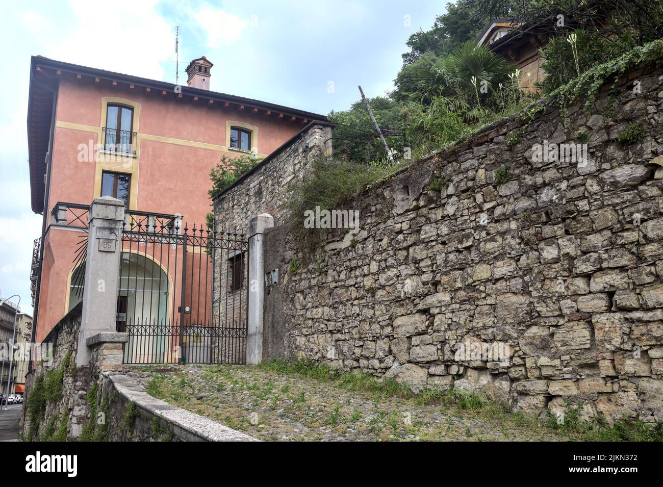 Stone ramp that leads to a mansion Stock Photo - Alamy