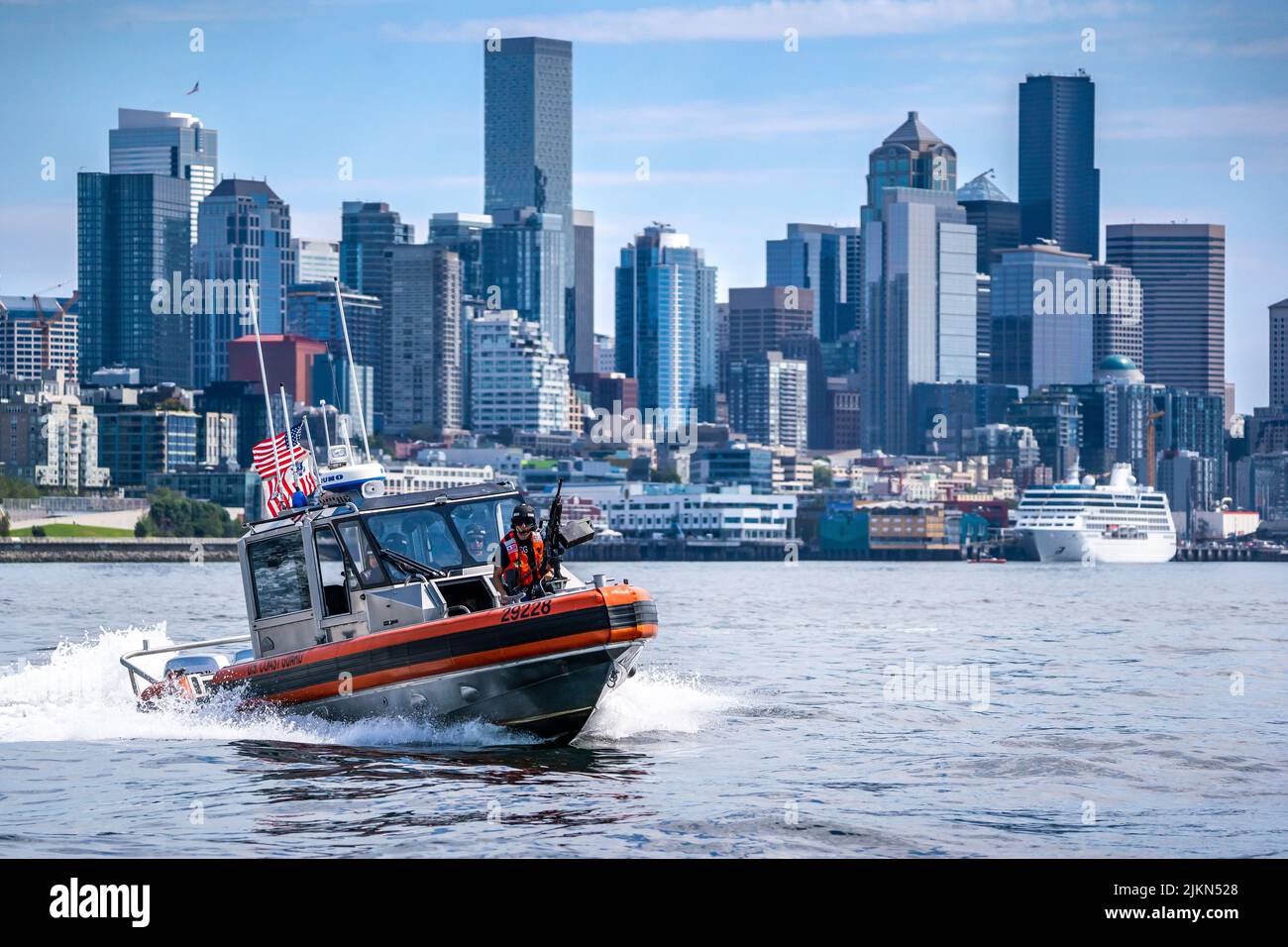 A 29-foot Response Boat–Small crew from Coast Guard Station Seattle ...