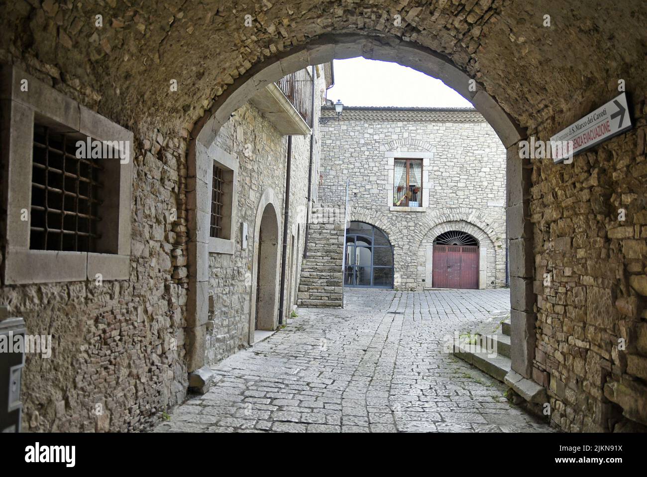 Narrow arch hi-res stock photography and images - Alamy