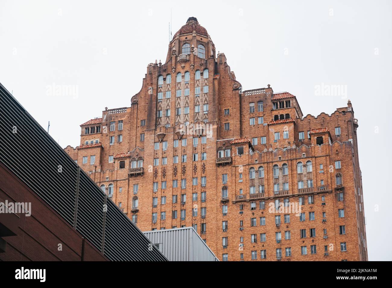 The Drake Hotel building in Philadelphia, USA, completed in 1929 ...