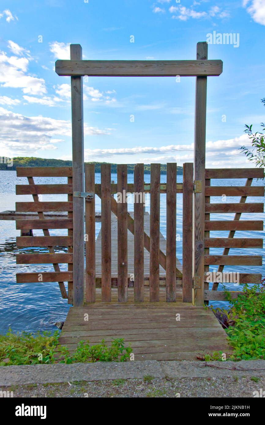 Wooden sea plank hi-res stock photography and images - Alamy
