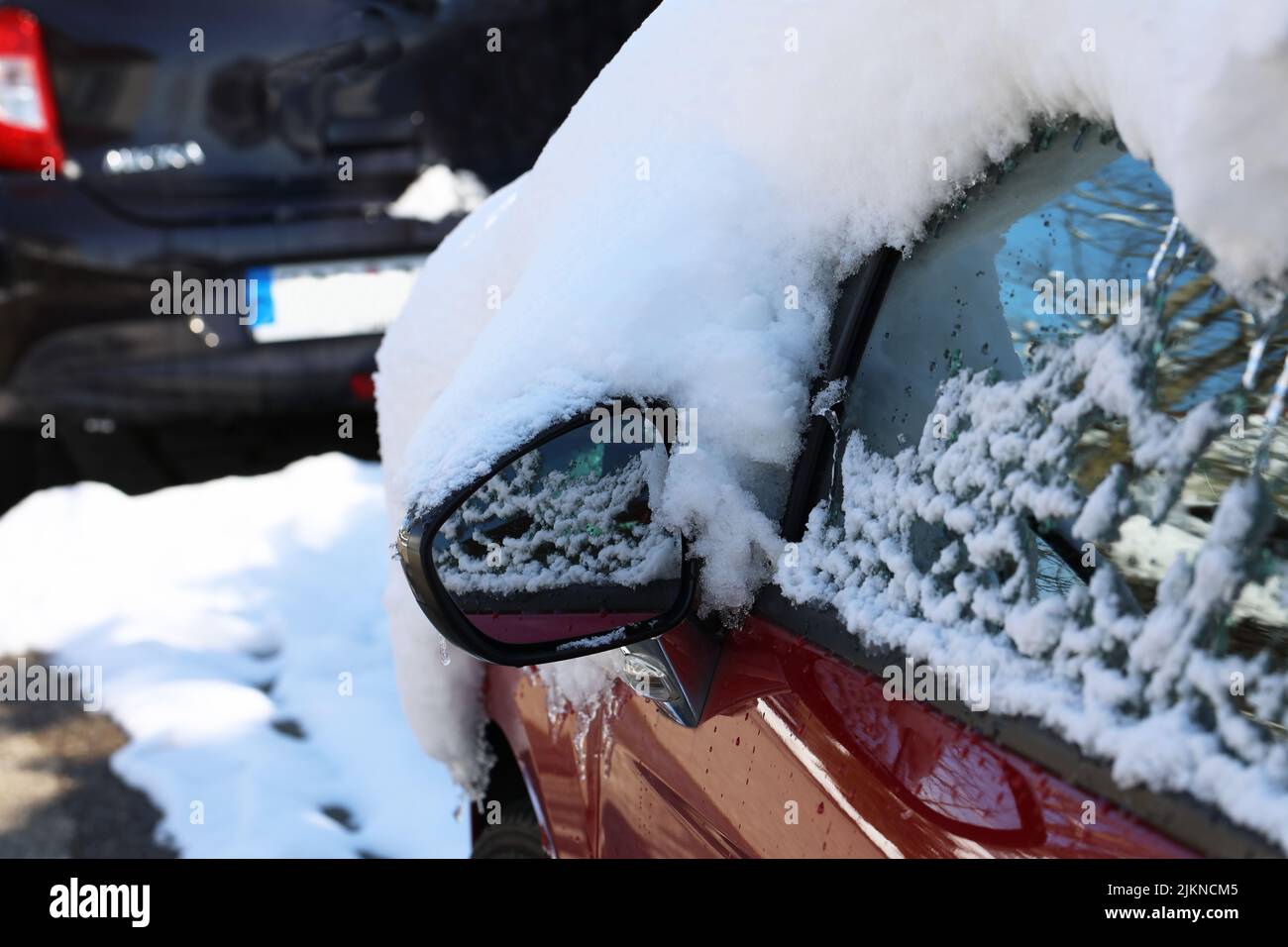 White snow caps on hi-res stock photography and images - Alamy