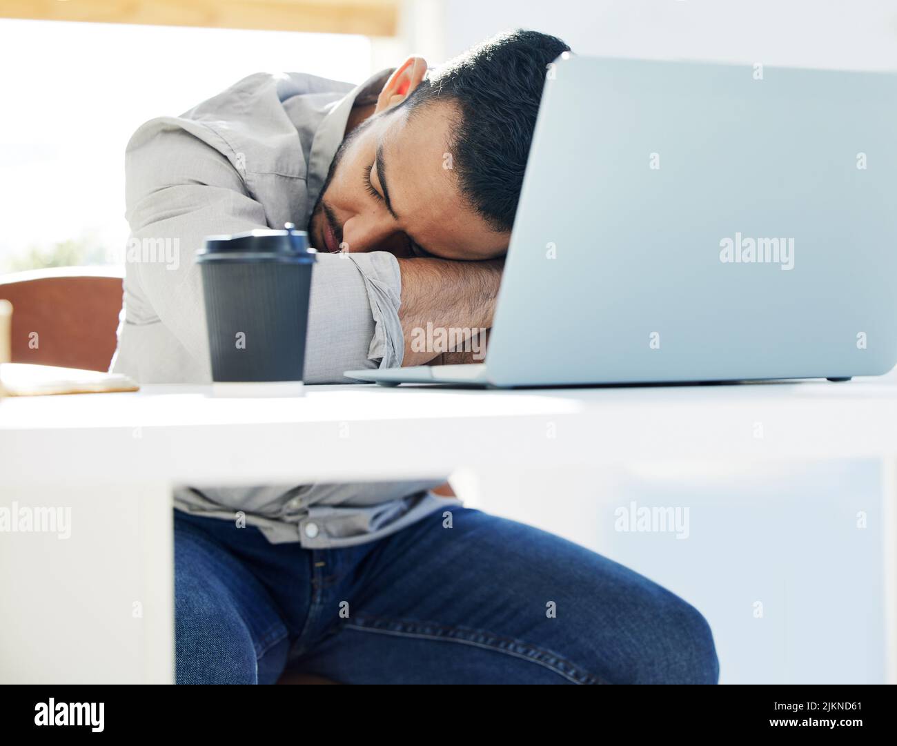 Office nap not home hi-res stock photography and images - Alamy
