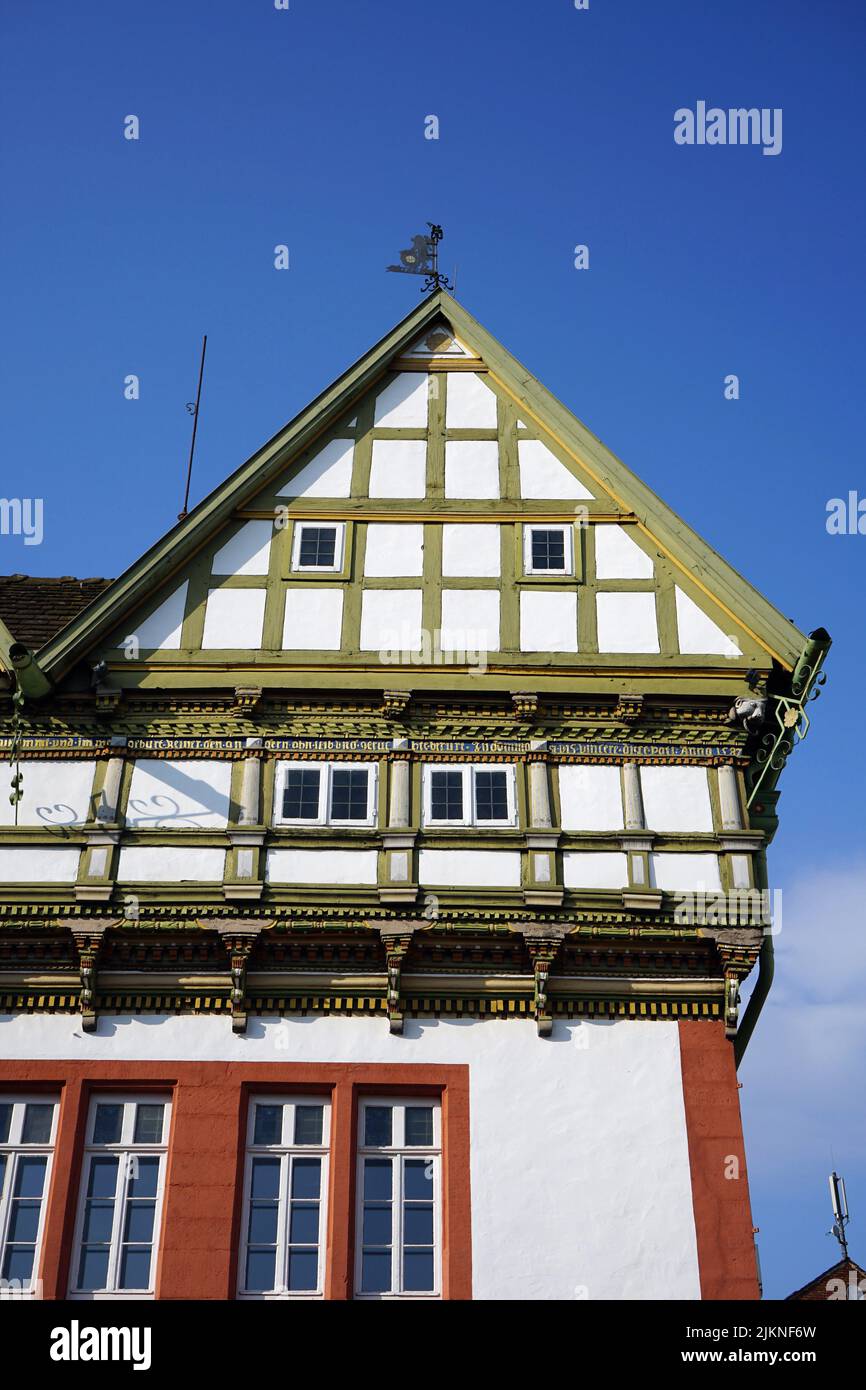 Red and green architecture hi-res stock photography and images - Alamy