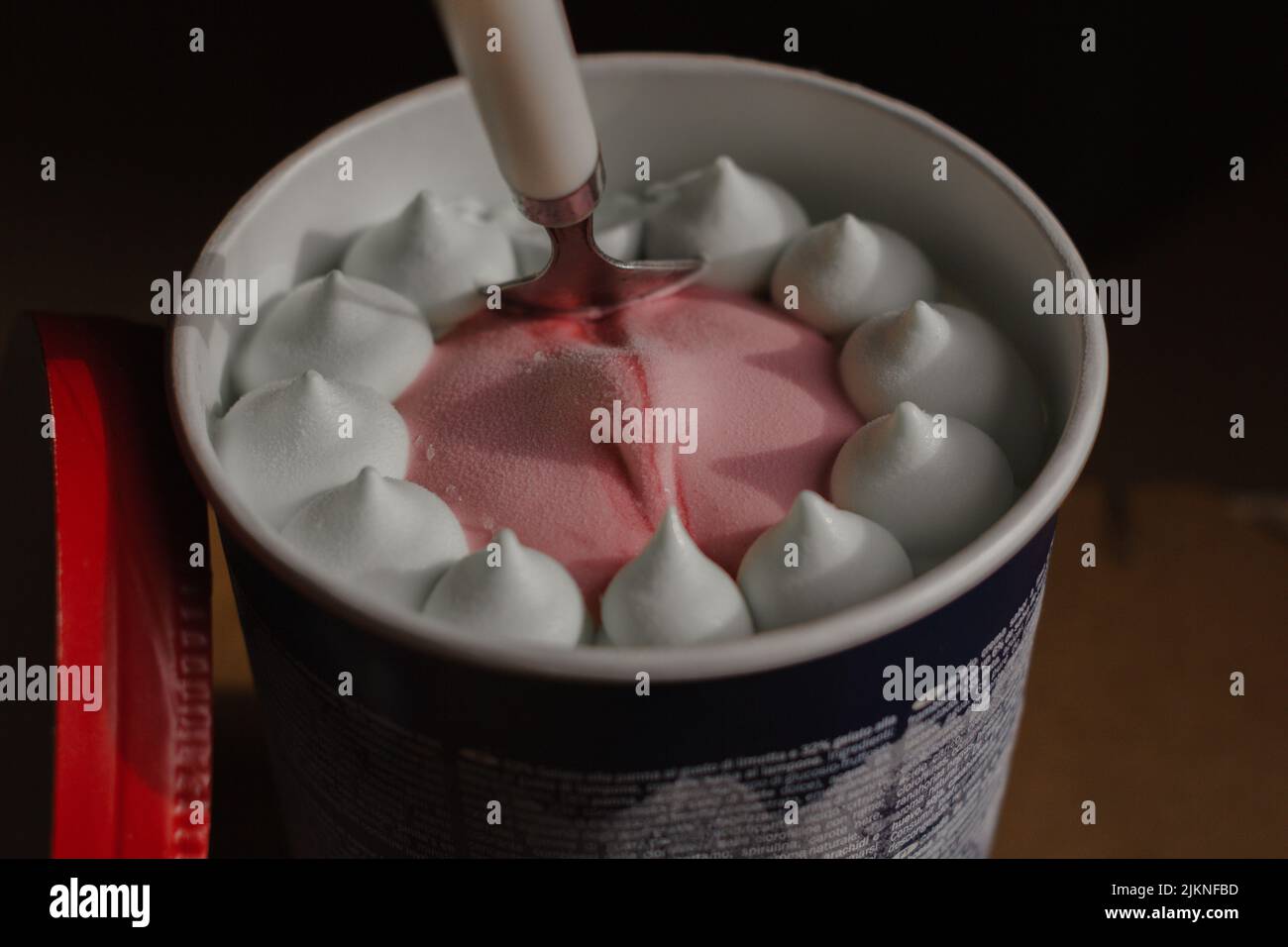 Pot of ice cream hi-res stock photography and images - Alamy