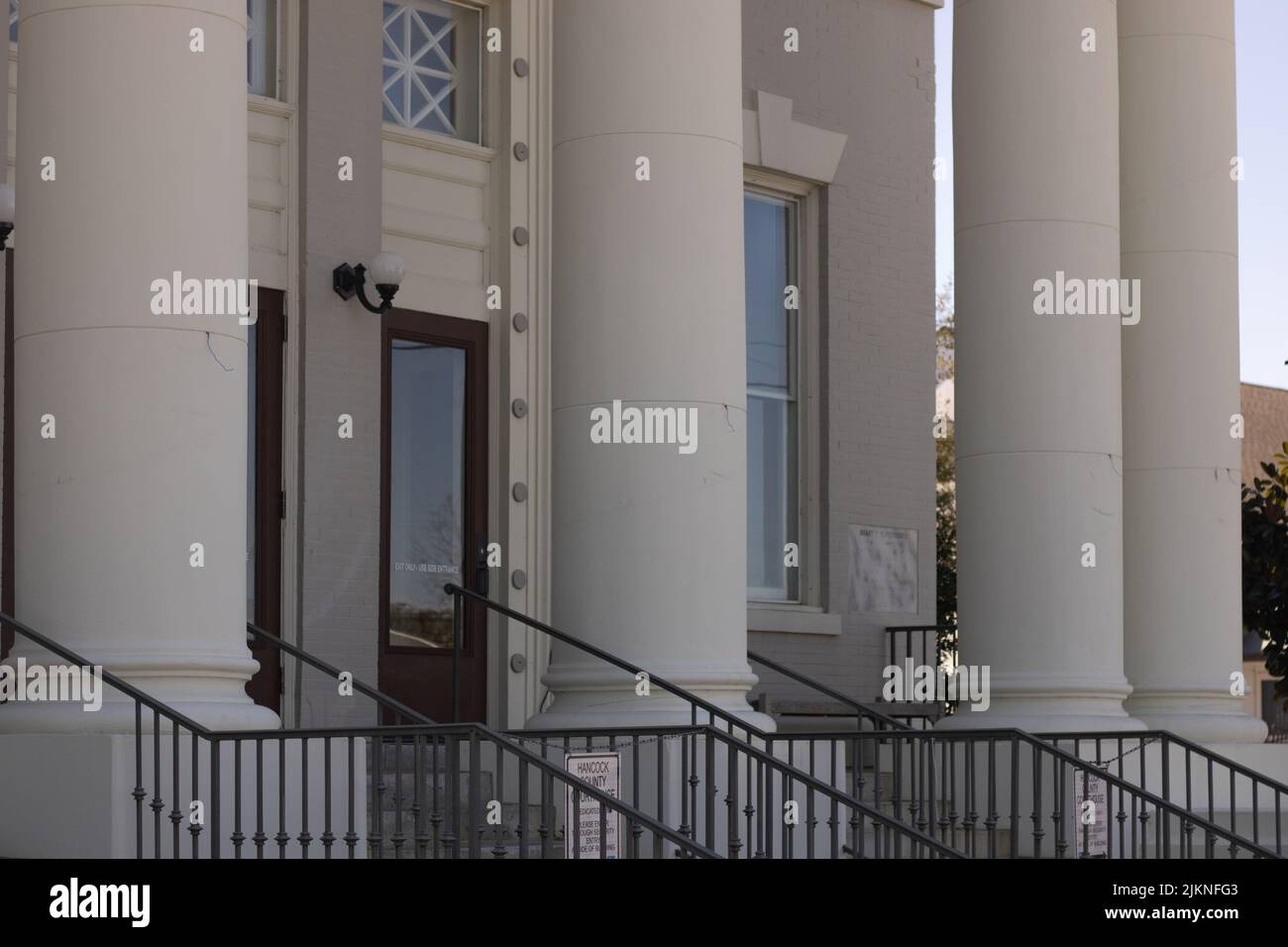 Courthouse exterior hi-res stock photography and images - Alamy