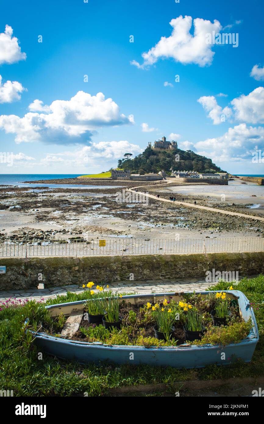 St michael's mount cornwall hi-res stock photography and images - Alamy