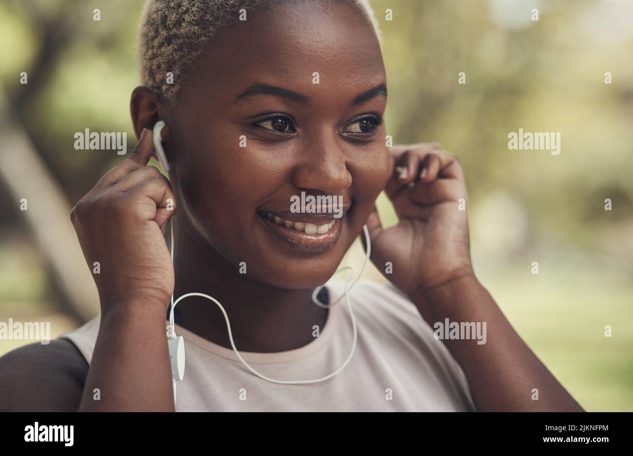 Listen to music run hi-res stock photography and images - Alamy