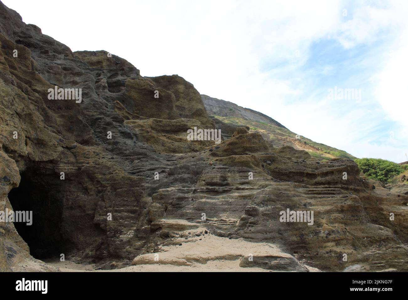 A beautiful natural cave on the beach on Oahu, Hawaii Stock Photo - Alamy