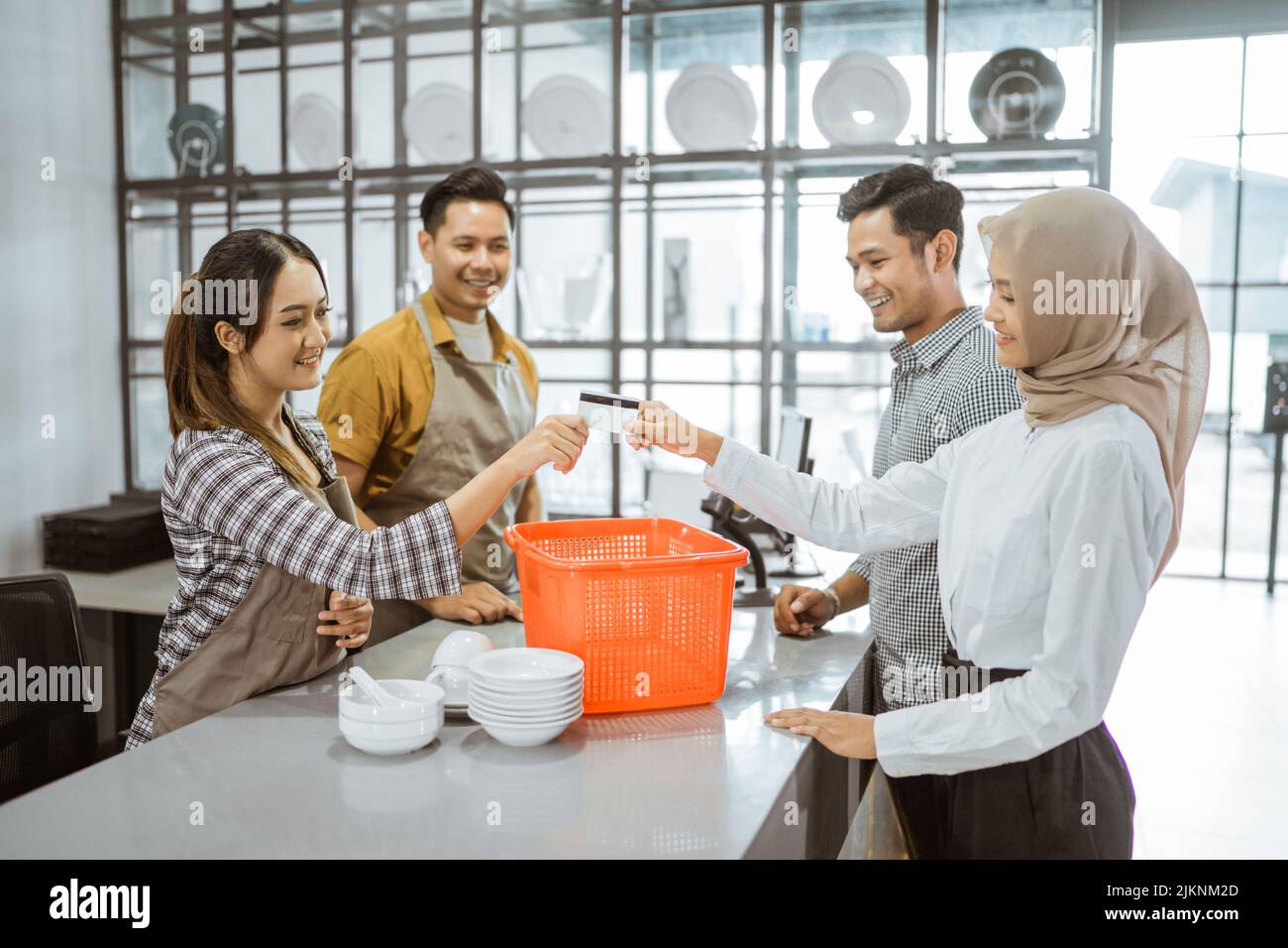 Give credit card asian hi-res stock photography and images - Alamy