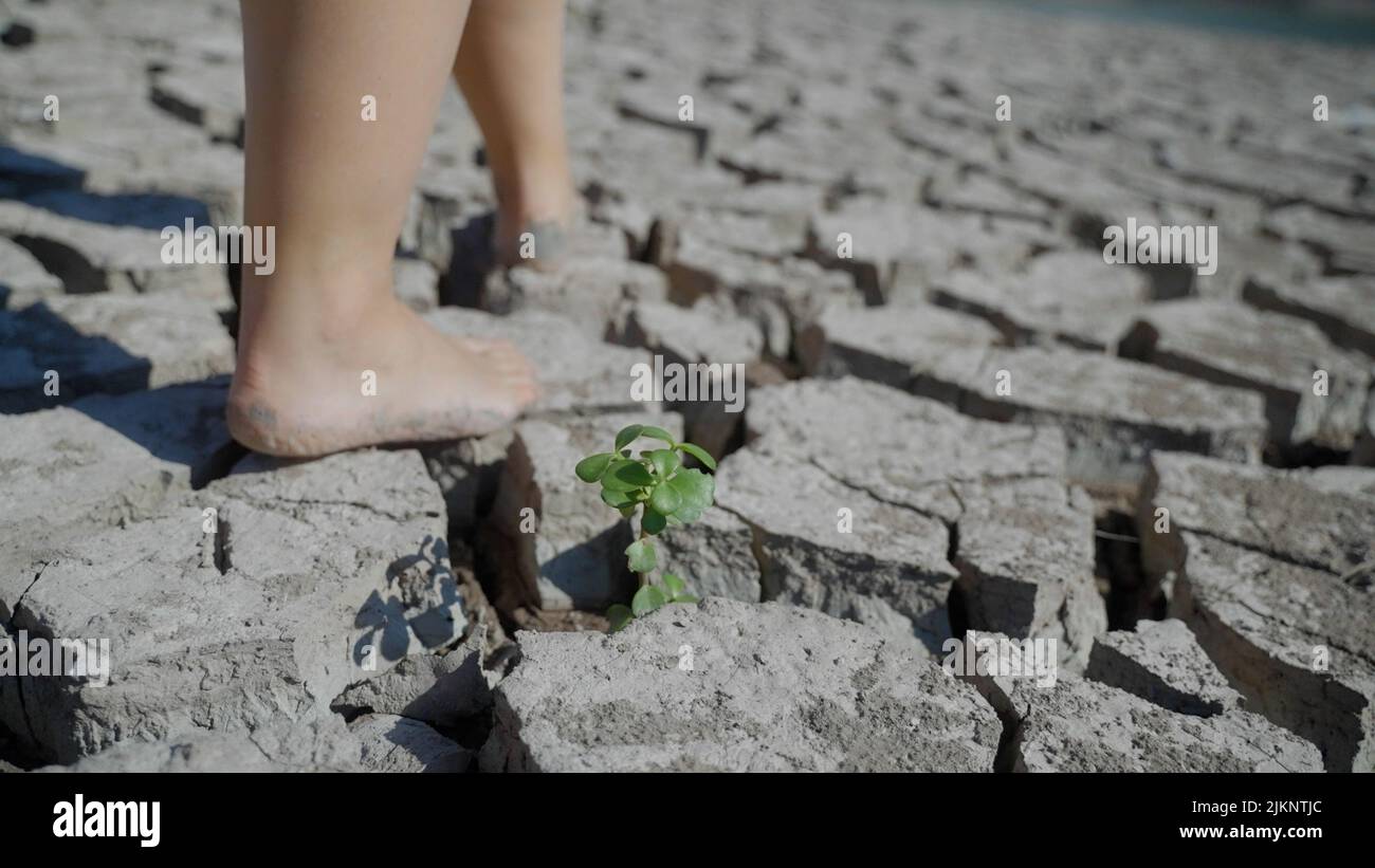 Cracked feet hi-res stock photography and images - Alamy