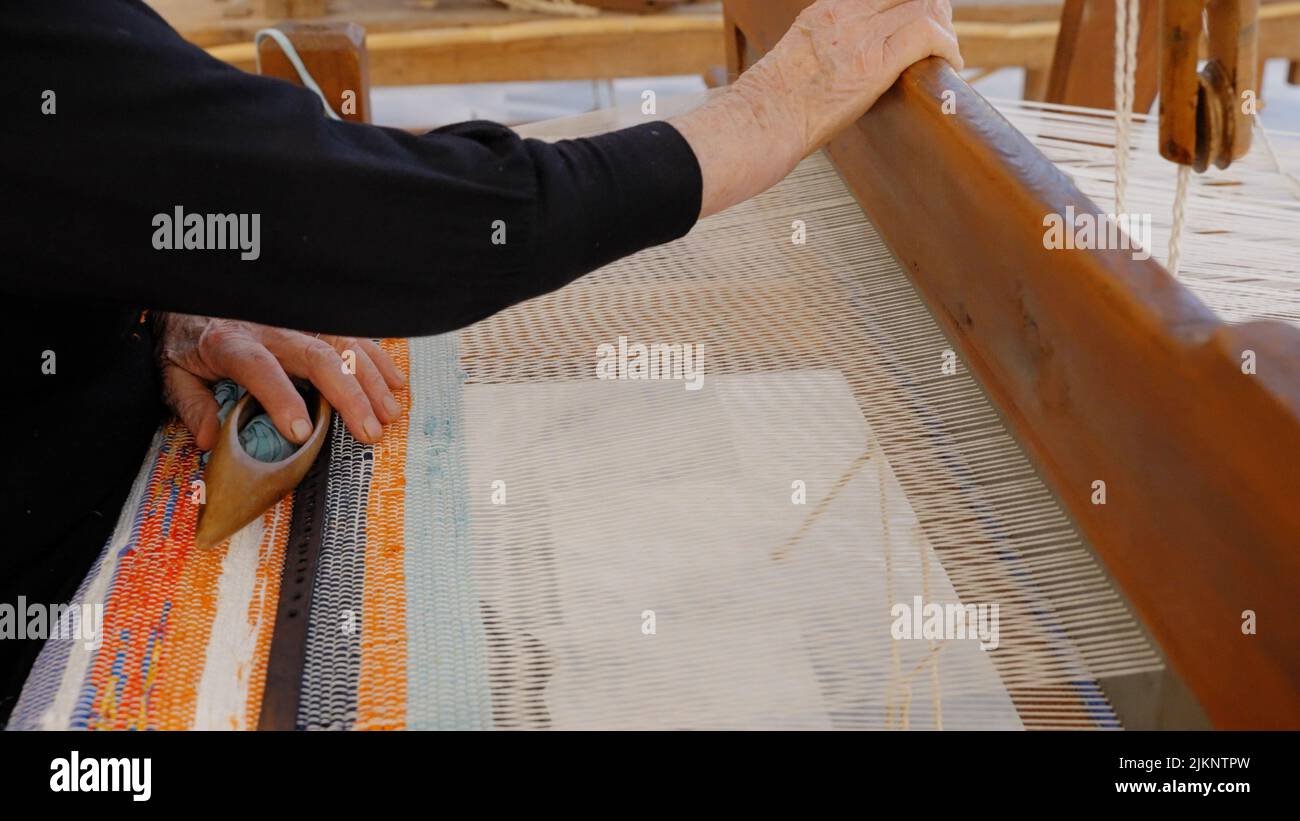 African weaving loom hi-res stock photography and images - Alamy