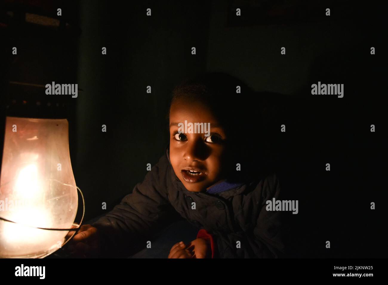 African student drawing hi-res stock photography and images - Alamy