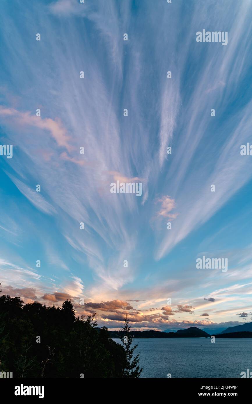 Vertical view sunset sky hi-res stock photography and images - Alamy