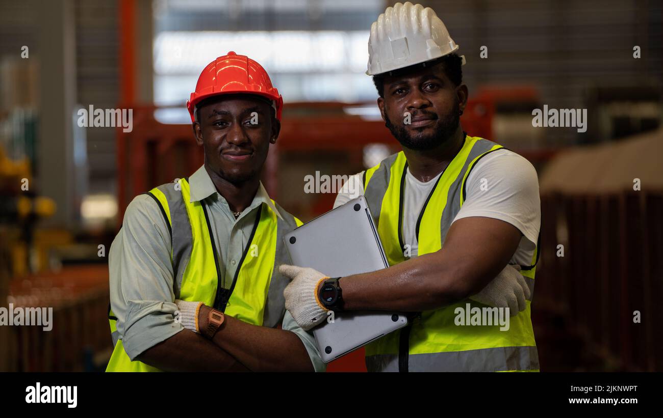 Yound worker and Expertise and knowledge in heavy industry plants. A ...