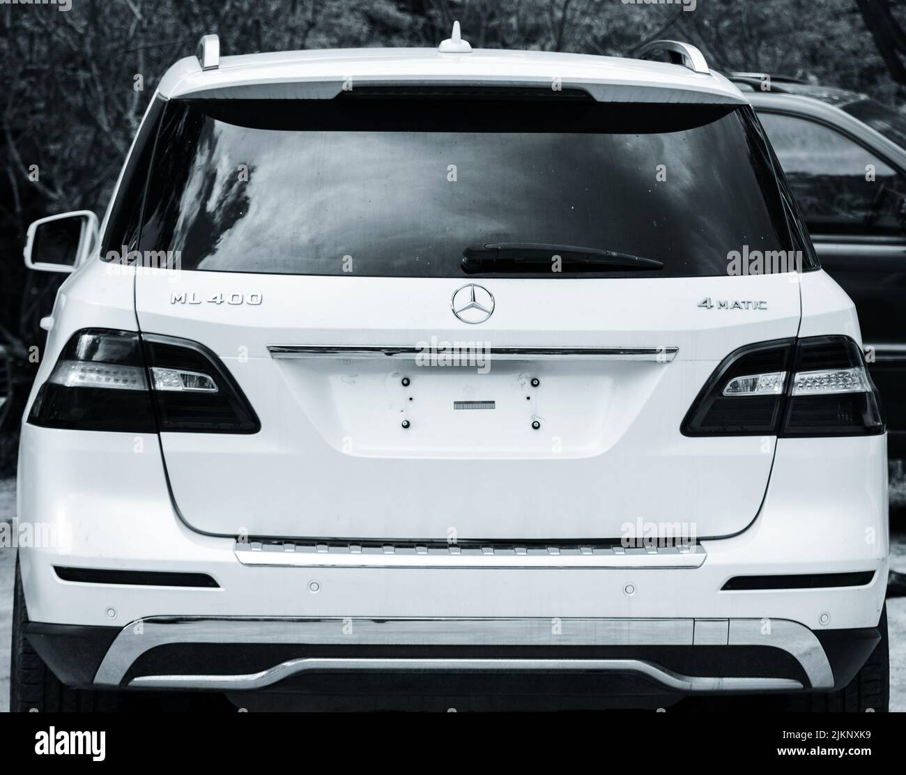 Mercedes ml hi-res stock photography and images - Alamy