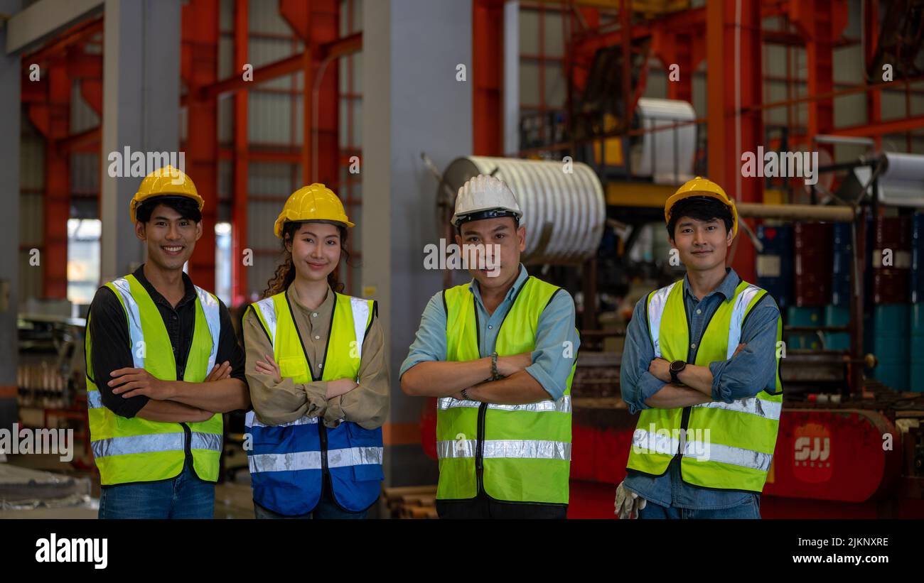 Yound worker and Expertise and knowledge in heavy industry plants. A ...