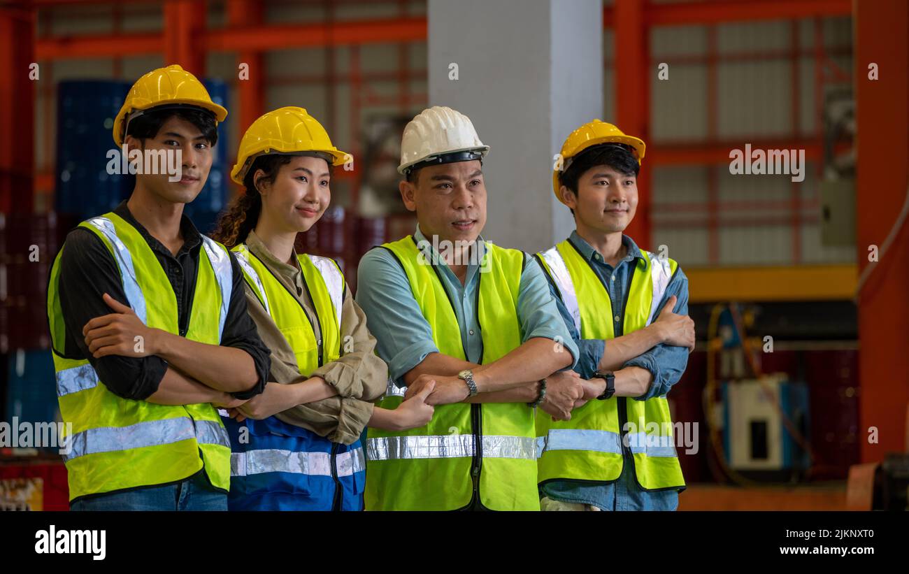 Yound worker and Expertise and knowledge in heavy industry plants. A ...