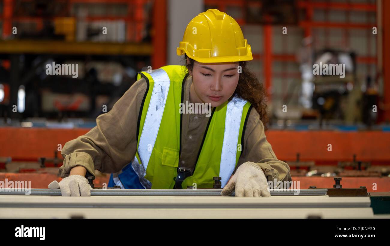 Asia Heavy industry Foreman factorial worker check metal steel roof ...