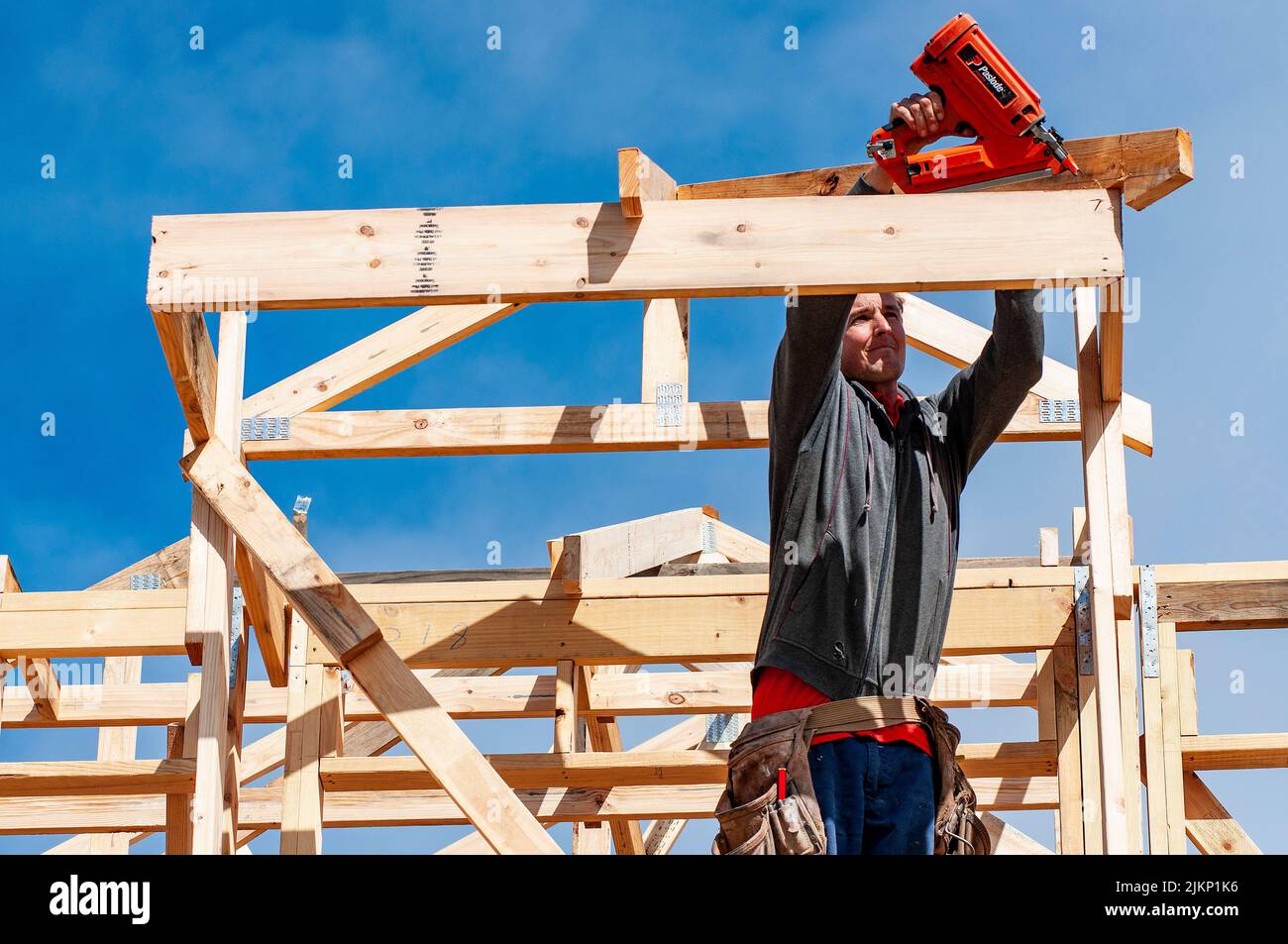 Carpenter constructing a timber framed house in South Australia Stock ...